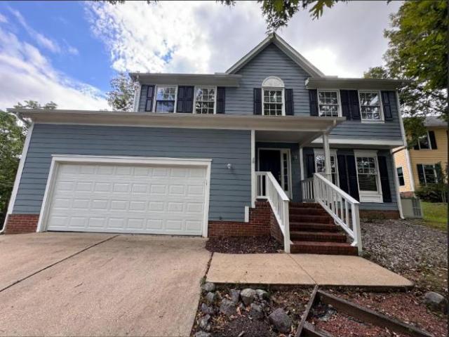 4 Br, 3 bath, Single Family 101 Queens Knoll Ct