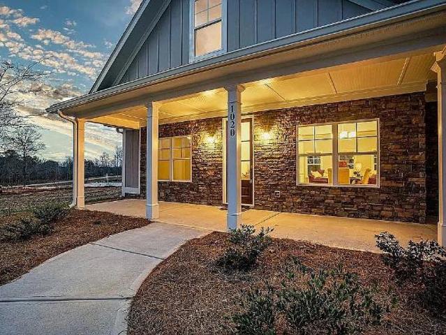 4 Br, 3 bath, Single Family 1020 Open Water Drive