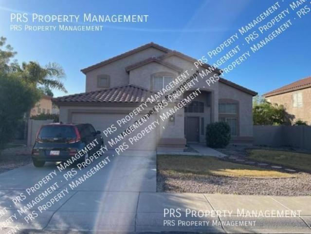 4 Br, 3 bath, Single Family 1053 W Bruce Ave