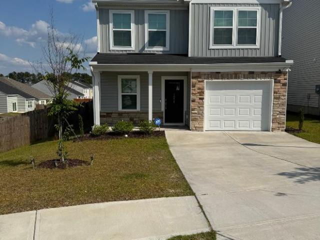 4 Br, 3 bath, Single Family 1054 Crescent Corner Dr