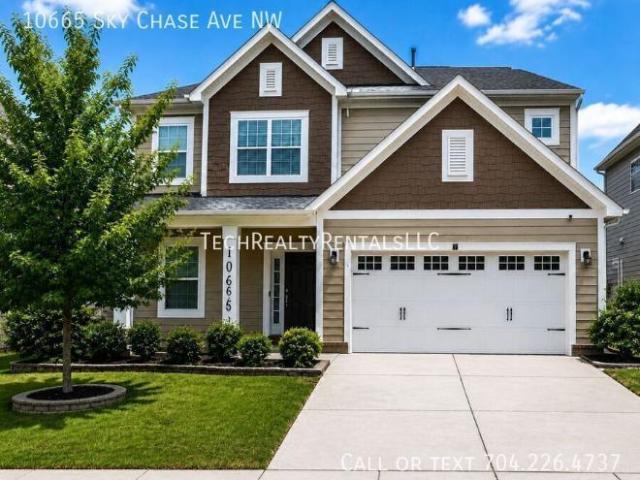 4 Br, 3 bath, Single Family 10665 Sky Chase Ave