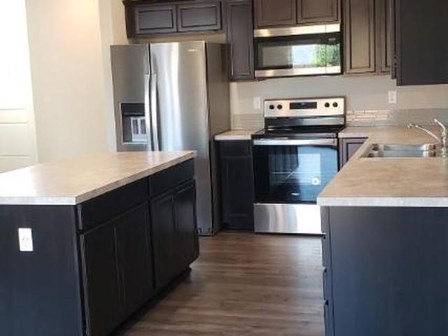 4 Br, 3 bath, Single Family 10708 Tahoma Ct E
