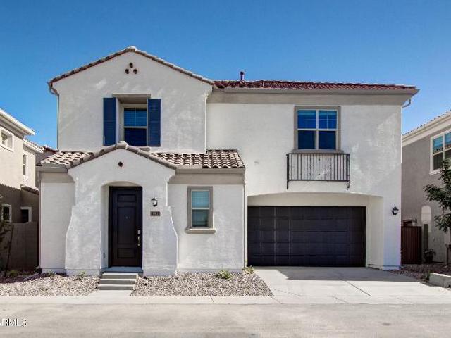 4 Br, 3 bath, Single Family 1087 E Chapman Drive