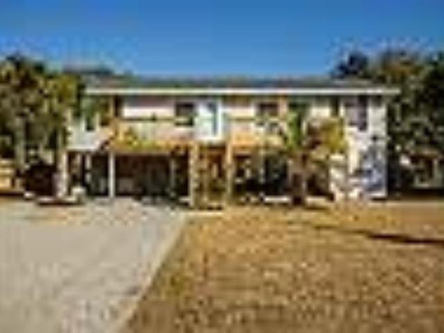 4 Br, 3 bath, Single Family 11010 Parker St