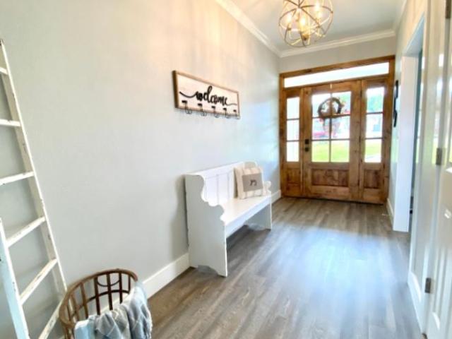 4 Br, 3 bath, Single Family 110 Honeysuckle Ct