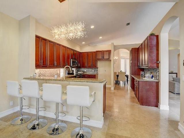 4 Br, 3 bath, Single Family 11182 Sea Grass Circle