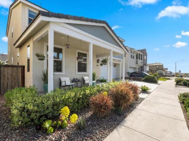 4 Br, 3 bath, Single Family 1120 Calle Pilares