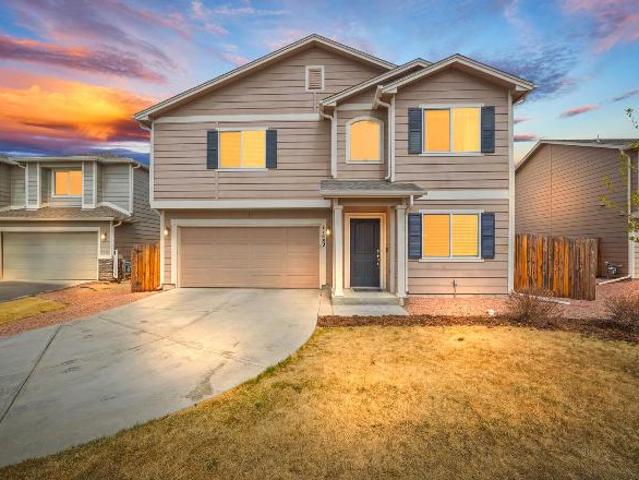 4 Br, 3 bath, Single Family 11482 Moonrock Hts