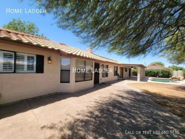 4 Br, 3 bath, Single Family 11520 W Citrus Grove