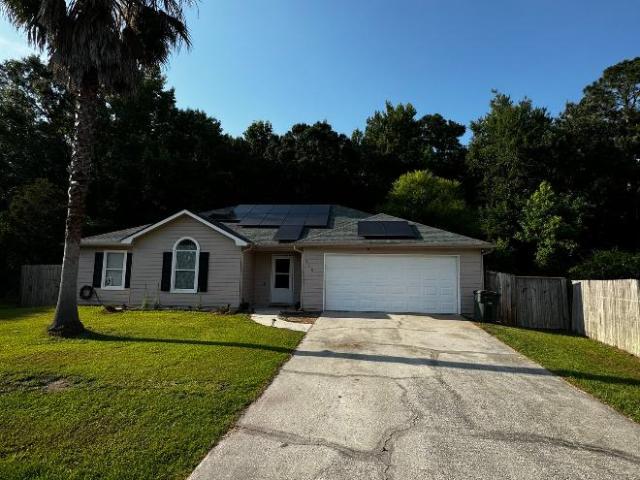 4 Br, 3 bath, Single Family 116 Lake Crest Dr