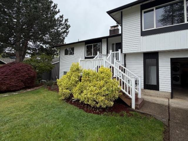 4 Br, 3 bath, Single Family 11835 SE Valley View Terrace