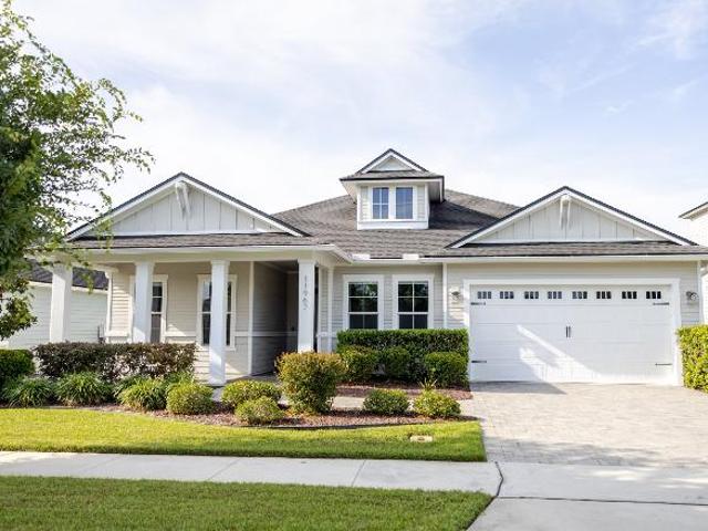 4 Br, 3 bath, Single Family 11967 SW 32nd Ln