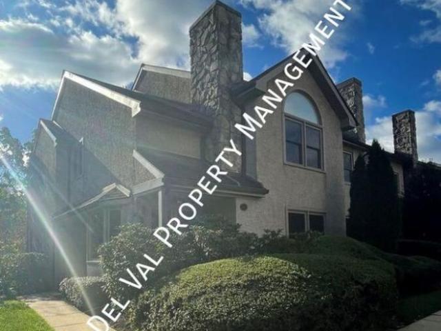 4 Br, 3 bath, Single Family 11 Woodstream Drive