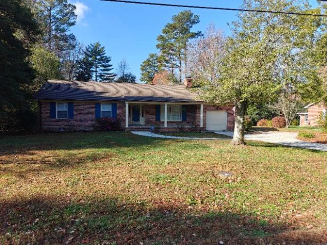 4 Br, 3 bath, Single Family 120 Ferncliff Drive