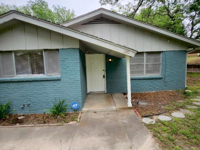 4 Br, 3 bath, Single Family 120 Glenhaven Drive