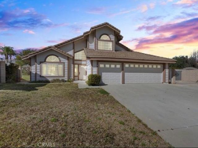 4 Br, 3 bath, Single Family 120 Sandpoint Ln