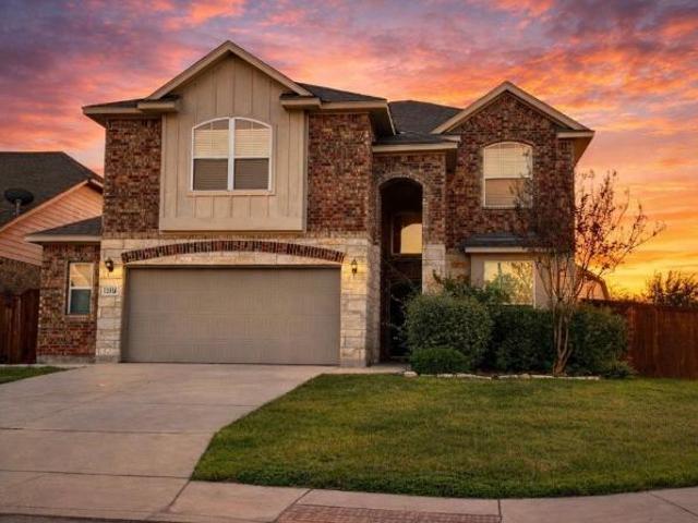 4 Br, 3 bath, Single Family 12138 Pinon Ranch