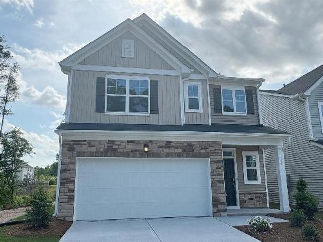 4 Br, 3 bath, Single Family 125 Red Robin Rd