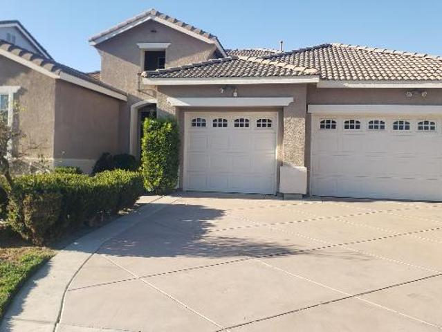 4 Br, 3 bath, Single Family 12686 Amberhill Ave