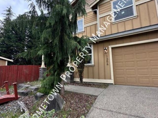4 Br, 3 bath, Single Family 1306 Linwood Ave SW