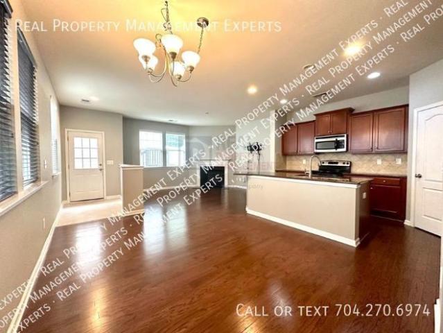 4 Br, 3 bath, Single Family 13102 Heath Grove Drive