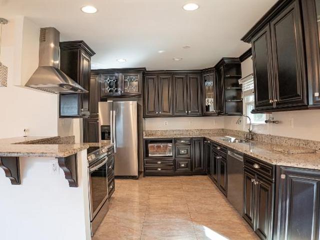 4 Br, 3 bath, Single Family 13227 Sturbridge Rd