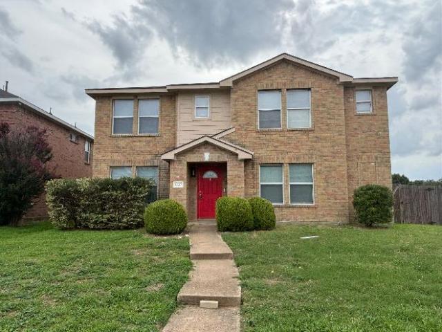 4 Br, 3 bath, Single Family 1327 Falcon Holw