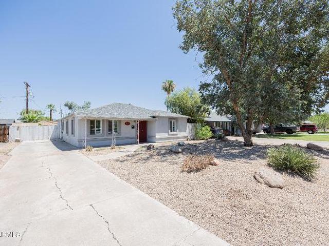 4 Br, 3 bath, Single Family 1332 E Whitton Avenue