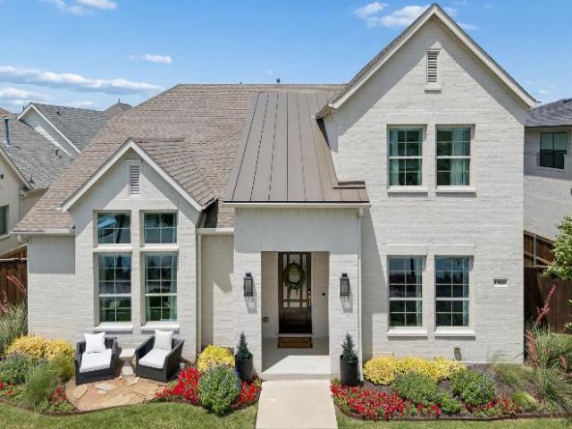 4 Br, 3 bath, Single Family 13624 Walsh Ave