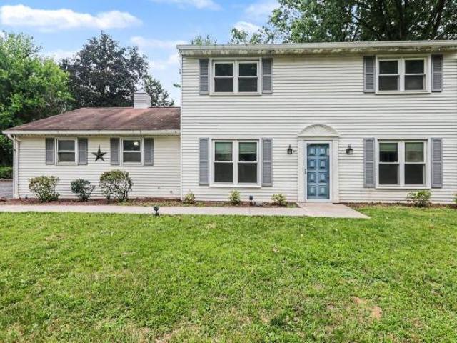 4 Br, 3 bath, Single Family 136 Brookside Avenue