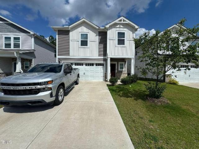 4 Br, 3 bath, Single Family 139 Red Valor Street