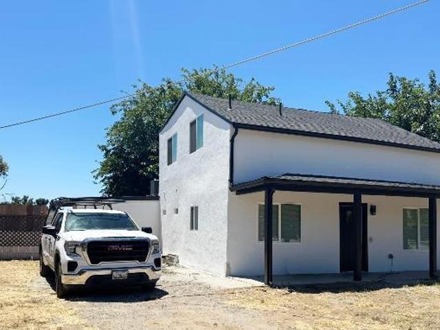 4 Br, 3 bath, Single Family 2400 River Rd