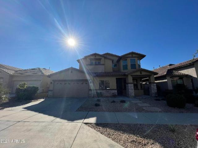 4 Br, 3 bath, Single Family 2427 West Eagle Feather Road