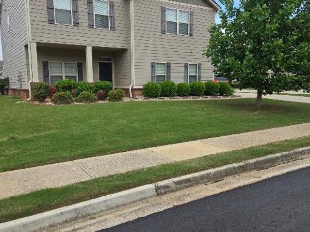 4 Br, 3 bath, Single Family 245 Silver Willow Walk