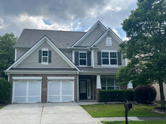 4 Br, 3 bath, Single Family 2501 Southhaven Ln