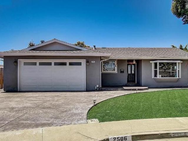 4 Br, 3 bath, Single Family 2506 Balmoral St