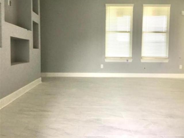 4 Br, 3 bath, Single Family 2730 Jr Dr