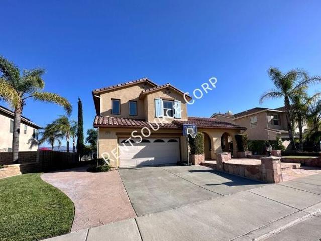 4 Br, 3 bath, Single Family 28479 Falcon Crest Dr