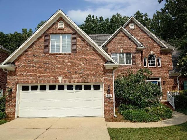 4 Br, 3 bath, Single Family 2865 Gray Moss Dr