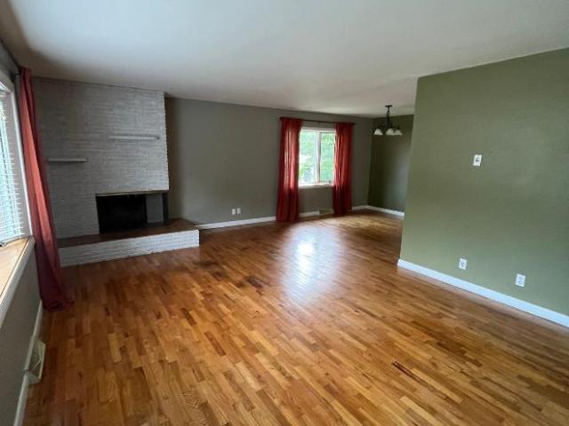 4 Br, 3 bath, Single Family 2914 Rimview Dr