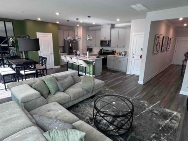 4 Br, 3 bath, Single Family 2021 Belterra Dr