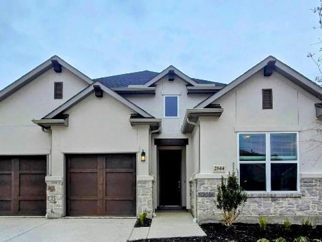 4 Br, 3 bath, Single Family 2044 Montgomery Ln