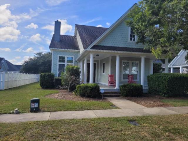 4 Br, 3 bath, Single Family 204 Mitchell Place Dr