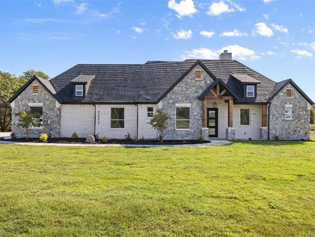 4 Br, 3 bath, Single Family 2057 Glenhollow Drive