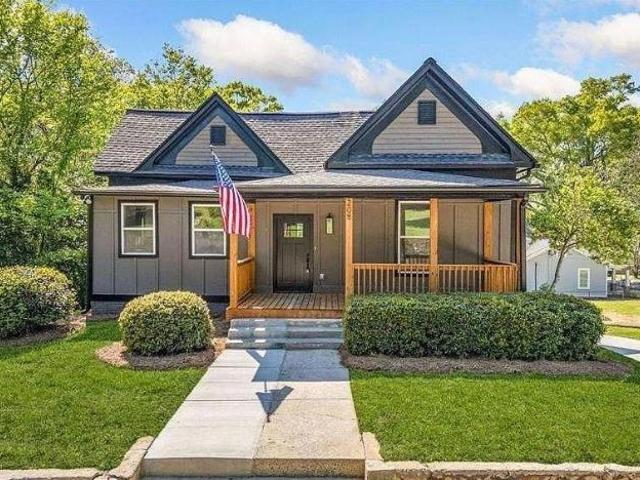 4 Br, 3 bath, Single Family 208 Highland Ave