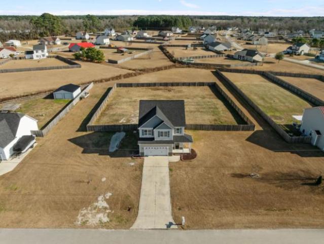 4 Br, 3 bath, Single Family 209 Trophy Ridge Dr