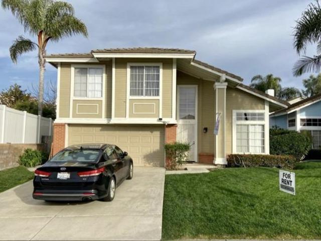 4 Br, 3 bath, Single Family 2104 Madiera Dr