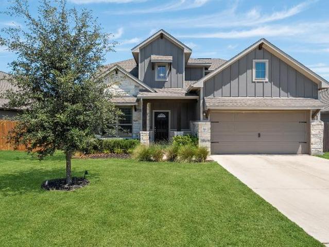 4 Br, 3 bath, Single Family 211 Brookside St