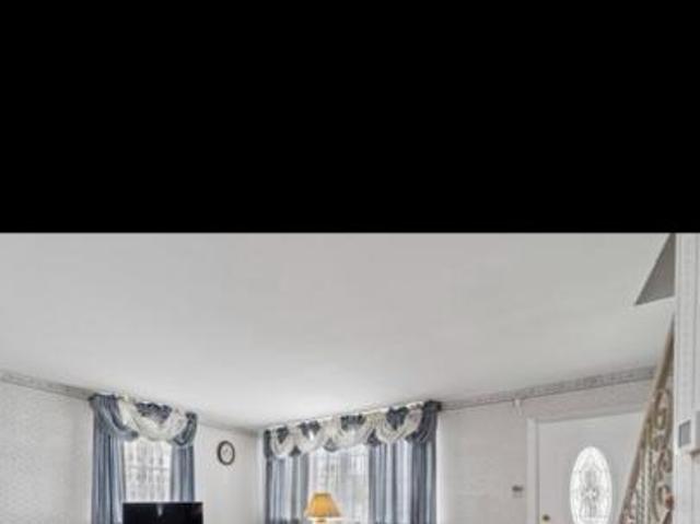 4 Br, 3 bath, Single Family 2128 Borbeck Ave