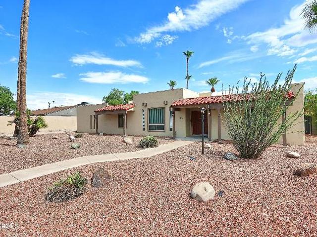 4 Br, 3 bath, Single Family 2131 E Geneva Drive